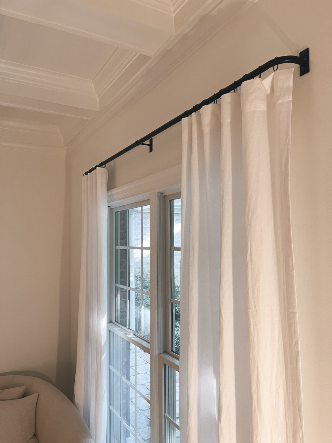 What To Know When Buying & Hanging Curtains - Claire Guentz
